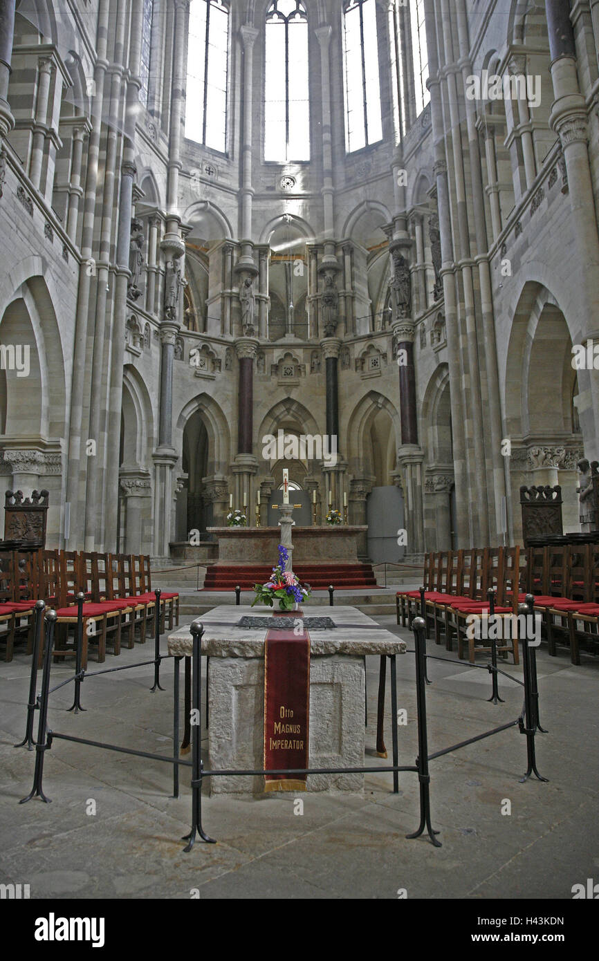 Germany, Saxony-Anhalt, Magdeburg, cathedral, interior view, altar ...