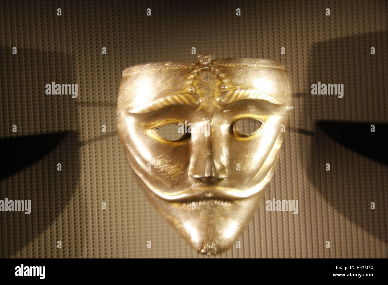 Qatar, Doha, museum Islamic kind, exhibit, golden mask, Qatar, place of ...