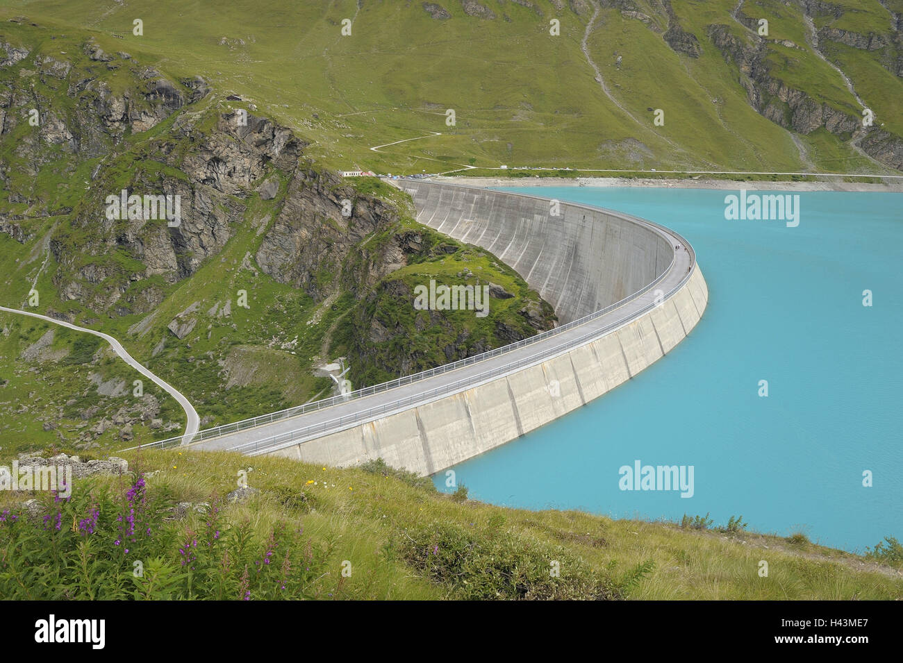 Switzerland, Valais, Grimentz, Lac de Moiry, reservoir, traffic jam ...