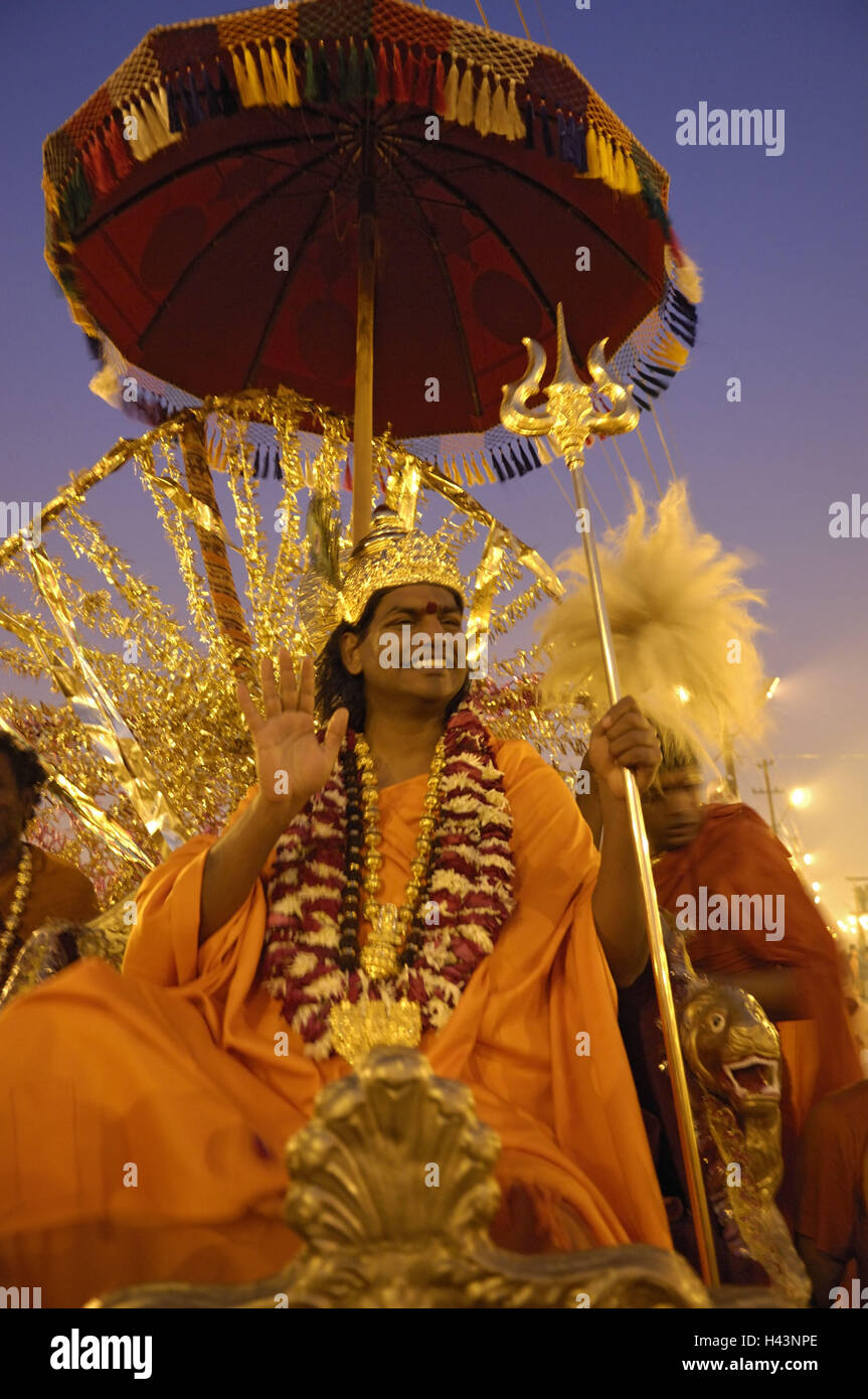 India, Uttar Pradesh, Allahabad, Kumbh Mela, person, guru, wave, no ...