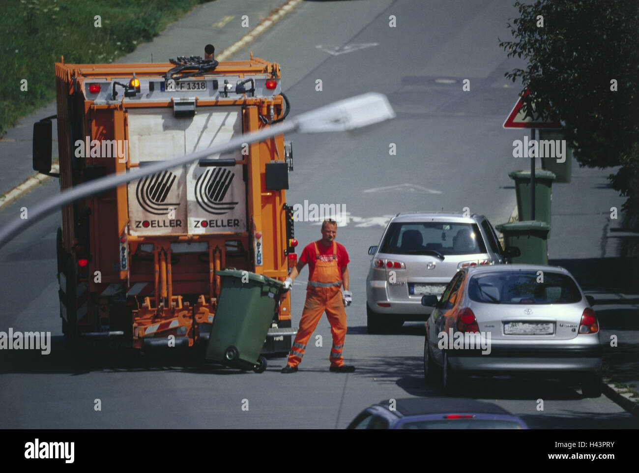 Garbage truck germany hi-res stock photography and images - Alamy