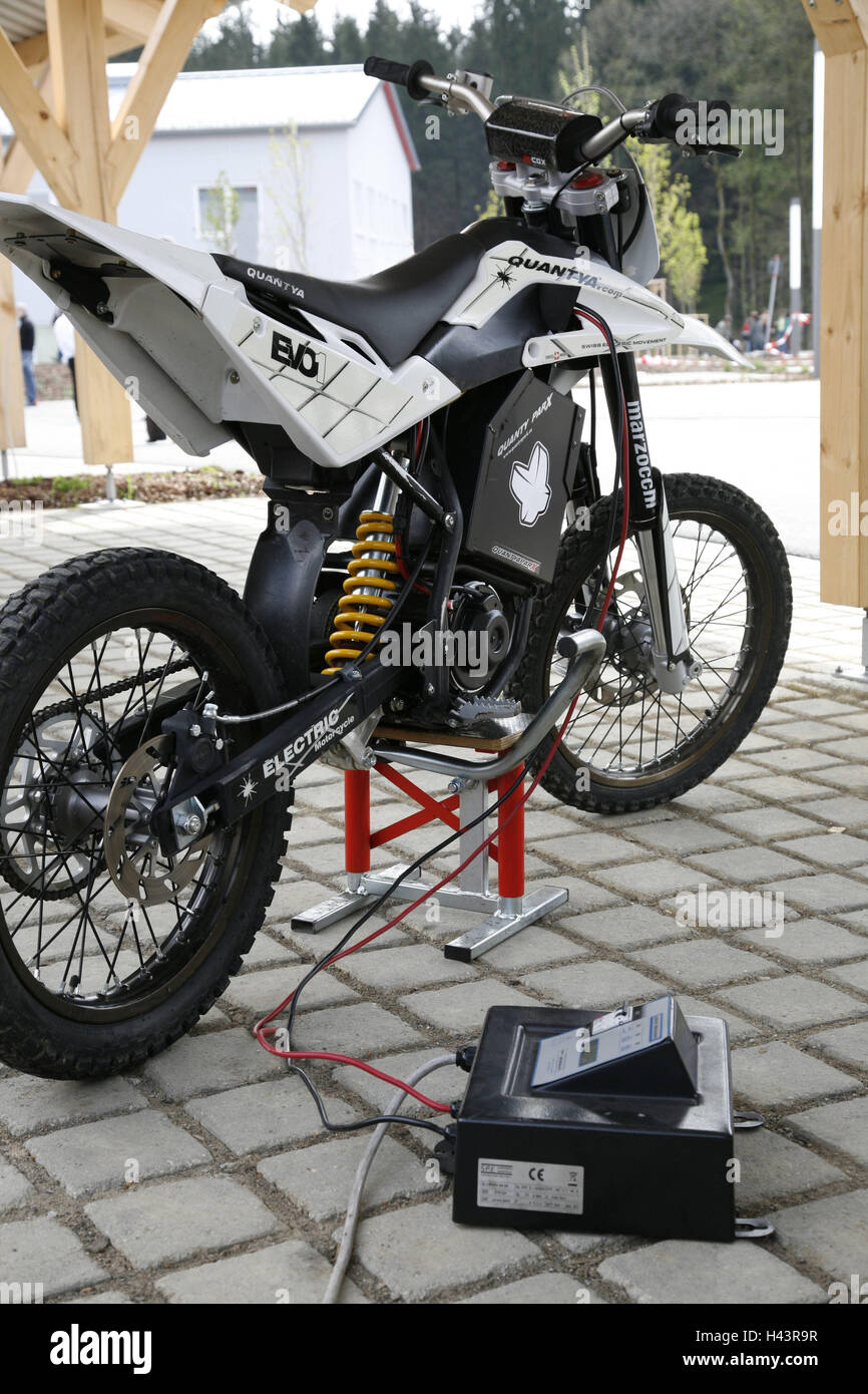 Electric motor radian, loading process, Germany, Bavaria, Lower Bavaria ...