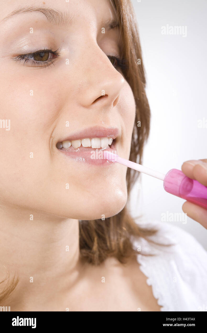 Teenagers, girls, Lipgloss, apply, detail, person, side view, lips ...