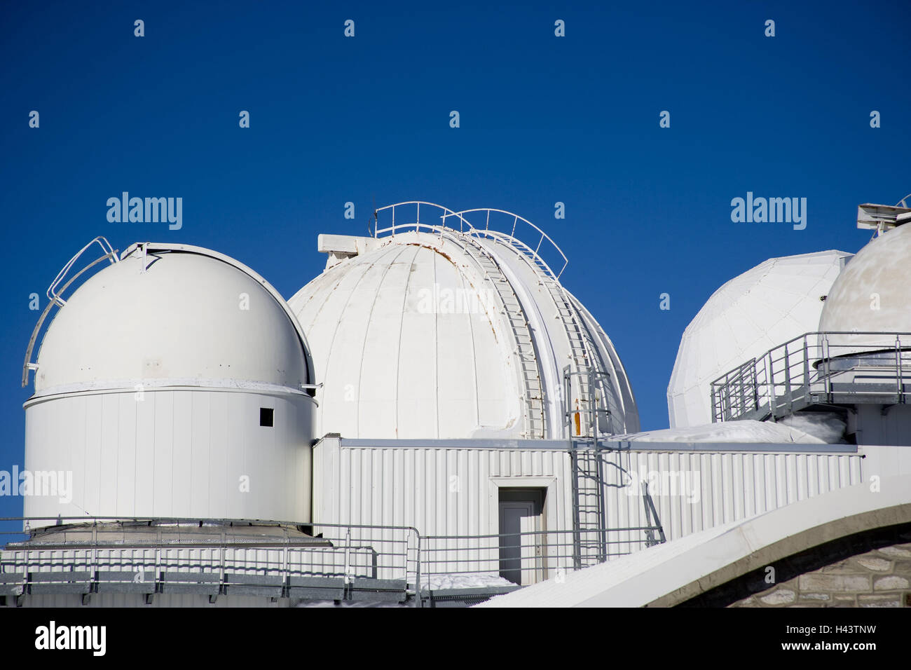 Midi pyrenees observatory hi-res stock photography and images - Alamy
