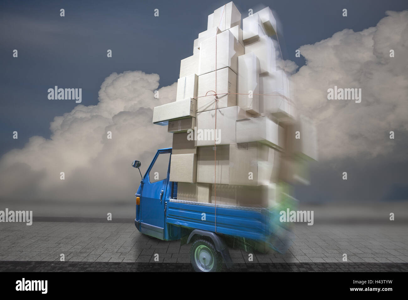 Delivery tricycle hi-res stock photography and images - Alamy