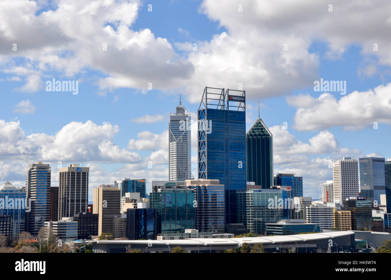 Elevated view of Perth's cityscape from King's Park Botanic Garden ...