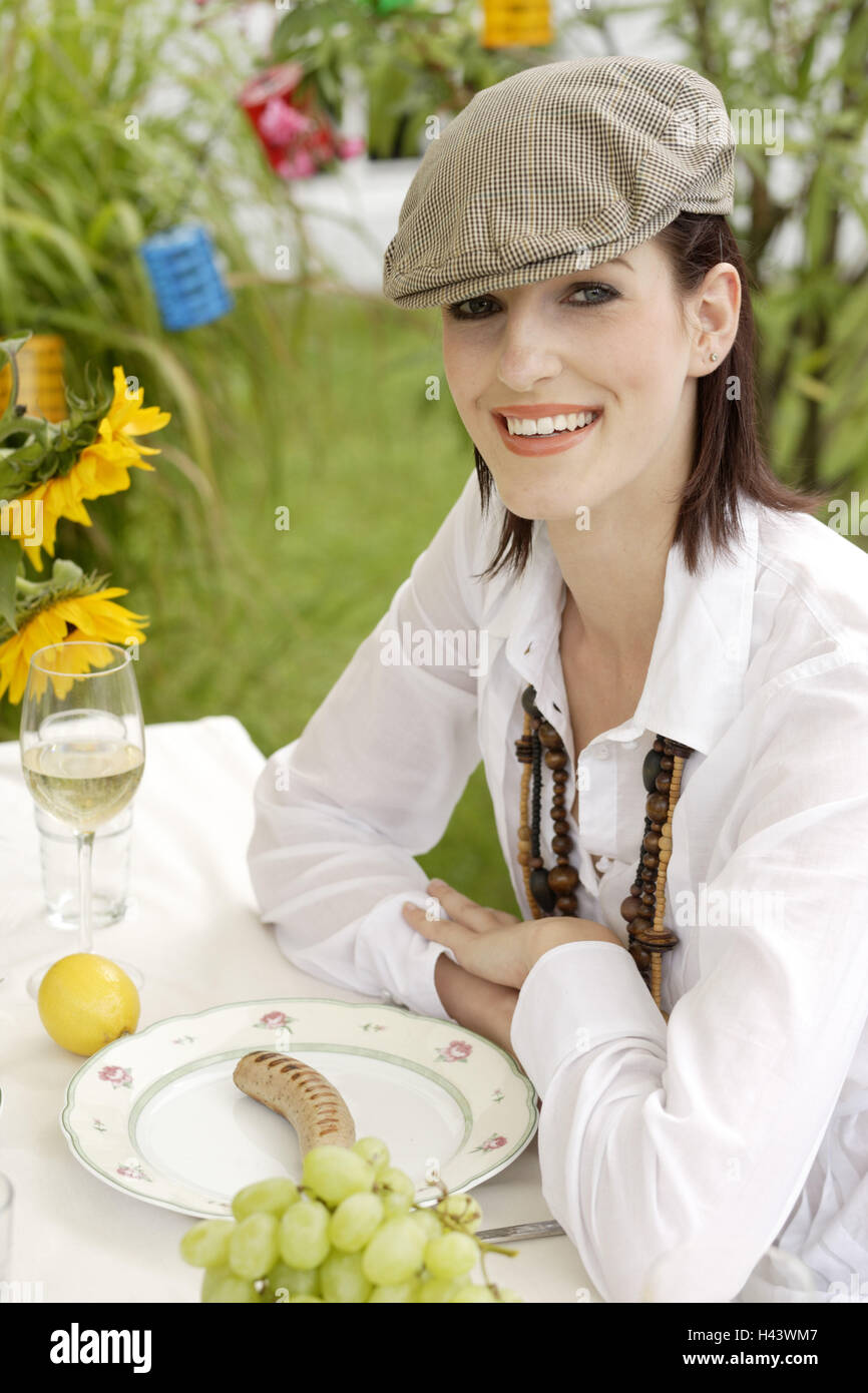 Grill feast woman sit hi-res stock photography and images - Alamy