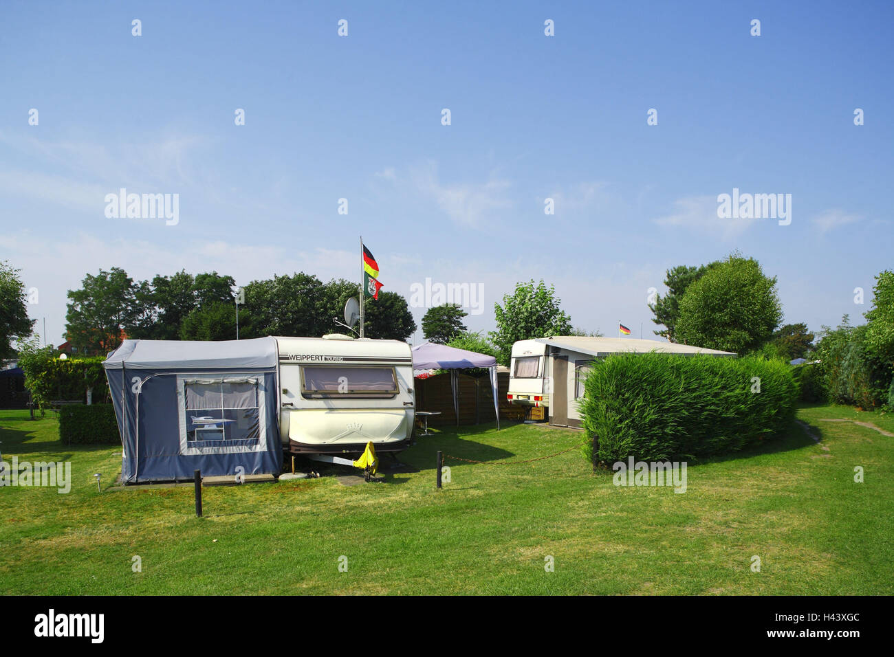 Germany, Lower Saxony, Stuhr, Steller lake, camping site, Wohnwägen ...