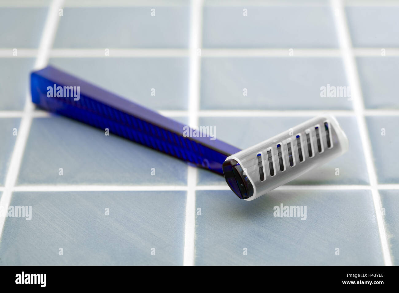 Disposable razor hi-res stock photography and images - Alamy