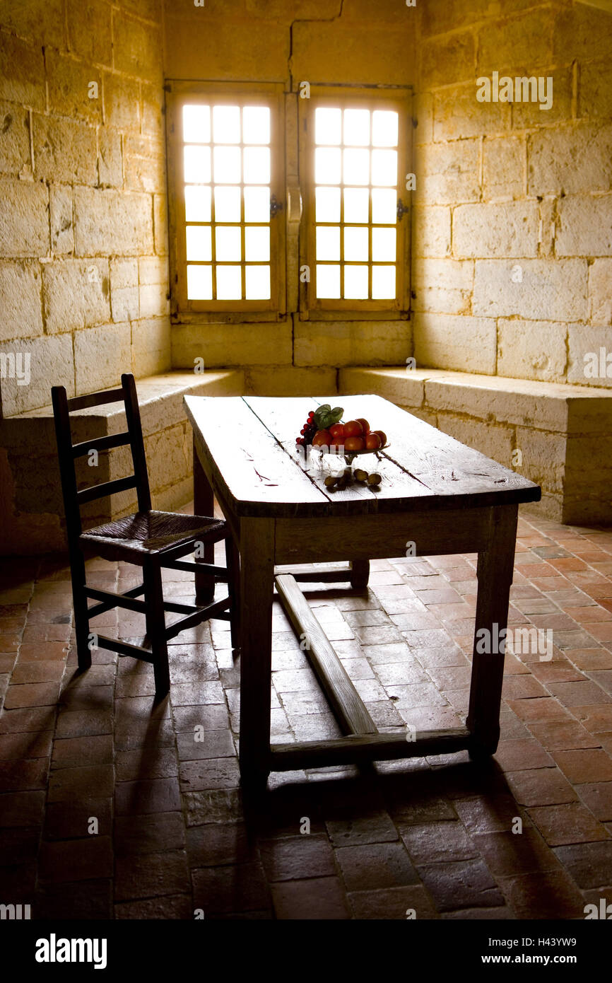 France medieval window interior castle hi-res stock photography and ...