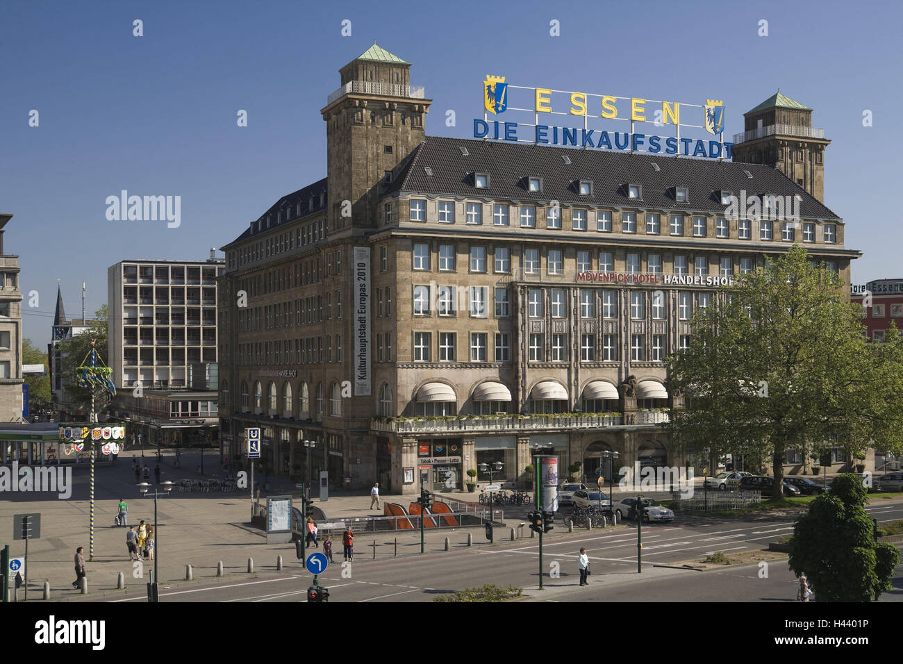 Cultural department store hi-res stock photography and images - Alamy