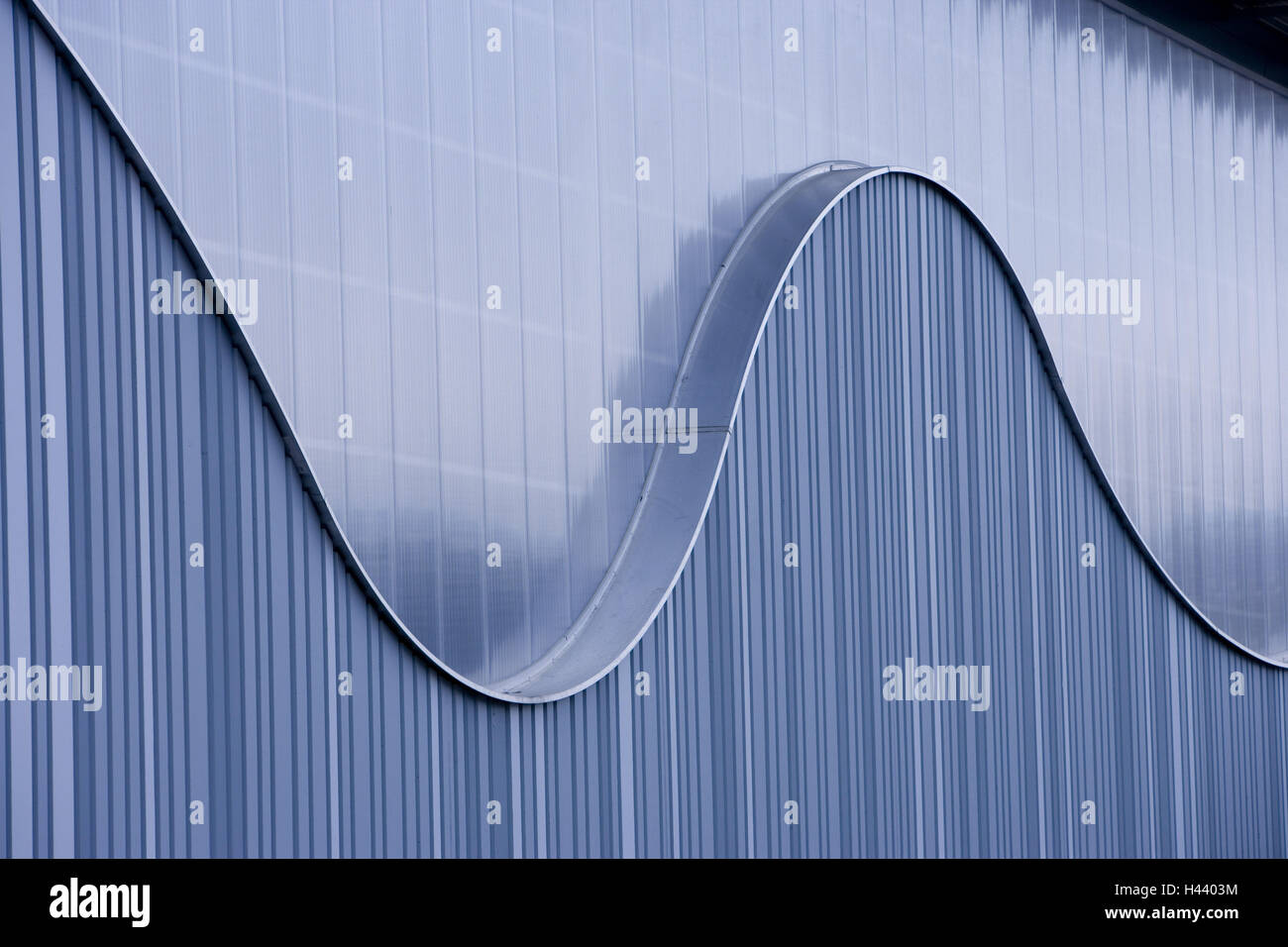 Curve wave facade hi-res stock photography and images - Alamy