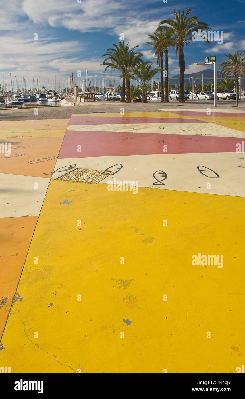 Spain, Majorca, Port d'Alcudia, harbour promenade, palms Stock Photo ...