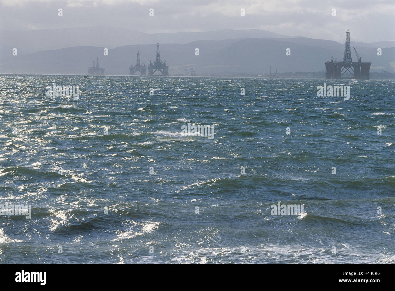 Drilling rigs hi-res stock photography and images - Alamy