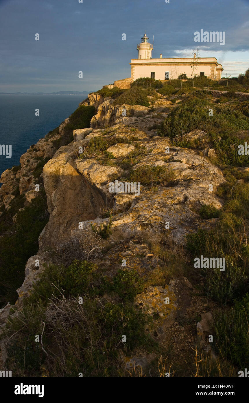 Spain, island Majorca, Cabo de Blanco, coast, lighthouse, the morning ...