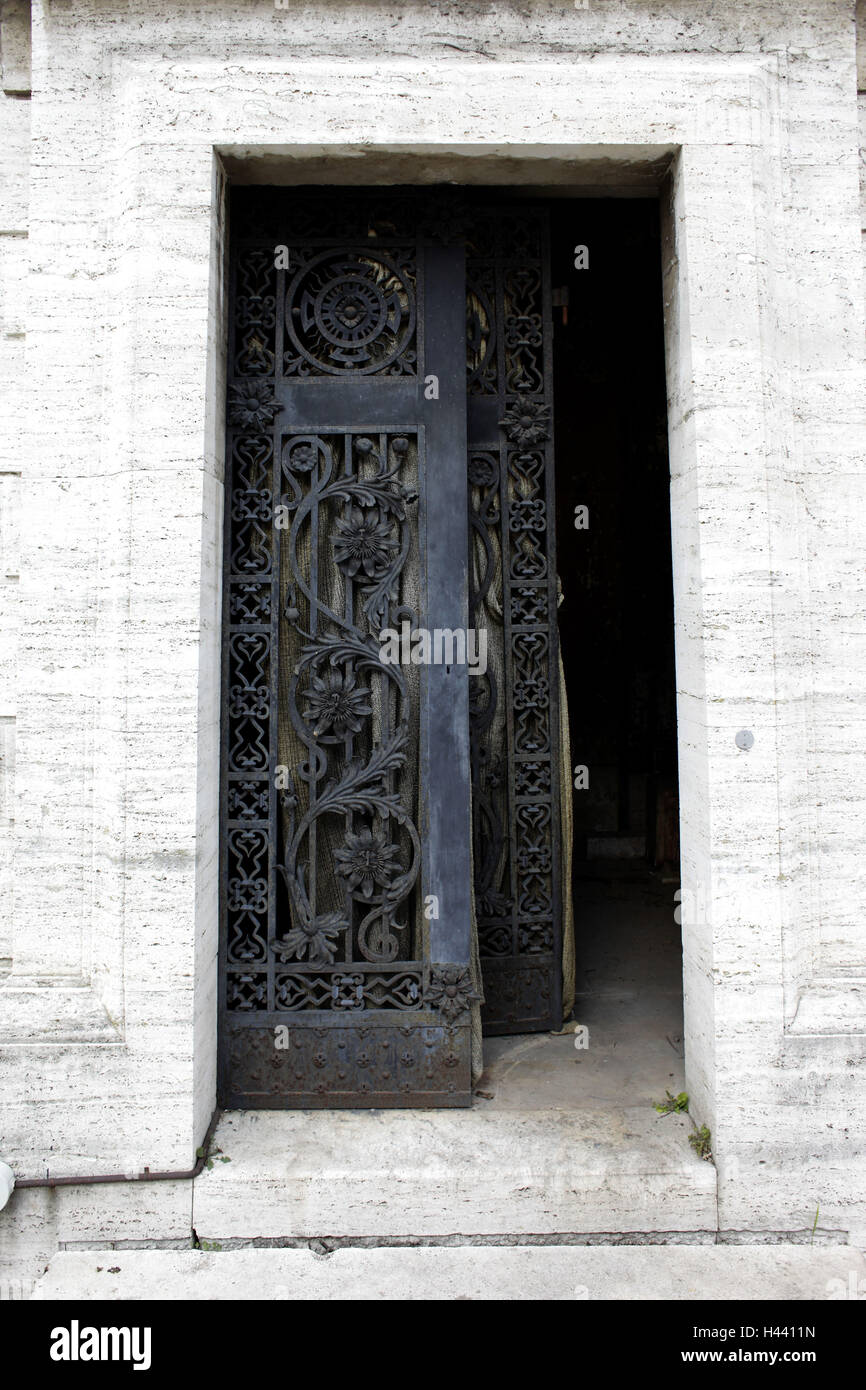 Tomb door hi-res stock photography and images - Alamy