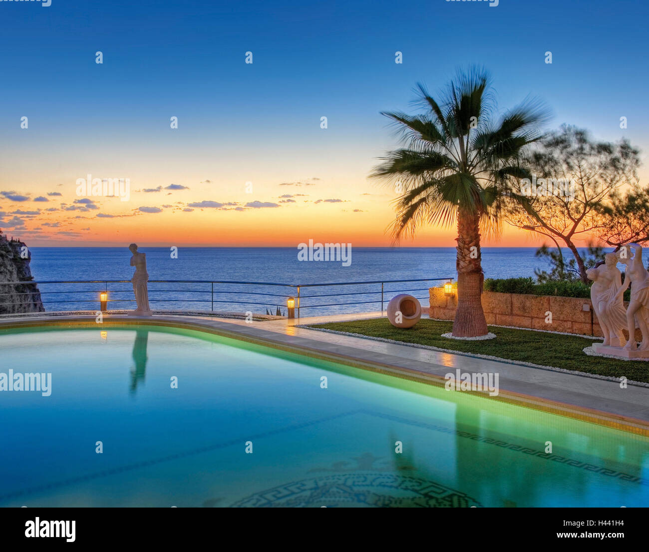 Spain, Balearic Islands, island Majorca, pool, statues, lights, sea ...