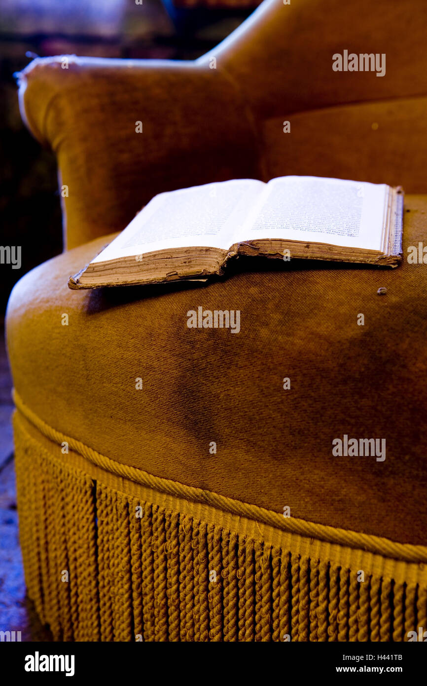 Old book open hi-res stock photography and images - Alamy