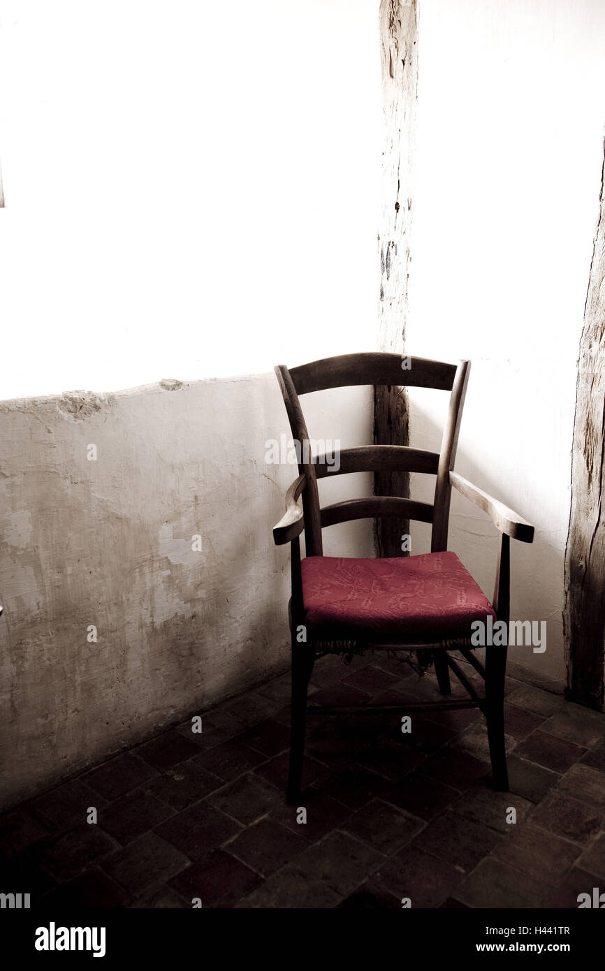 Old room with rustic wooden chair hi-res stock photography and images ...