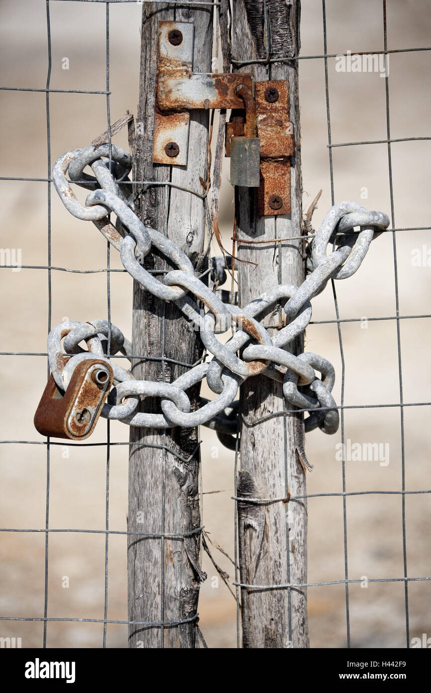 Lock down finished hi-res stock photography and images - Alamy