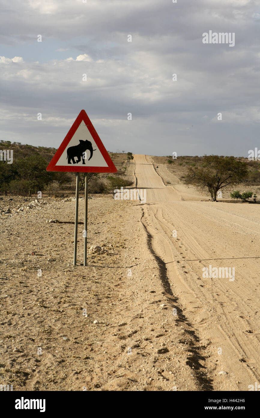 Elephant warning sign hi-res stock photography and images - Alamy