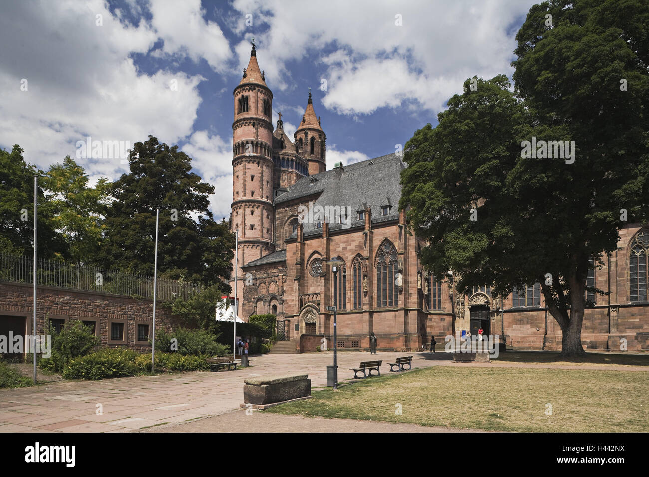 Germany, Rhineland-Palatinate, Worms, cathedral, architecture, town ...