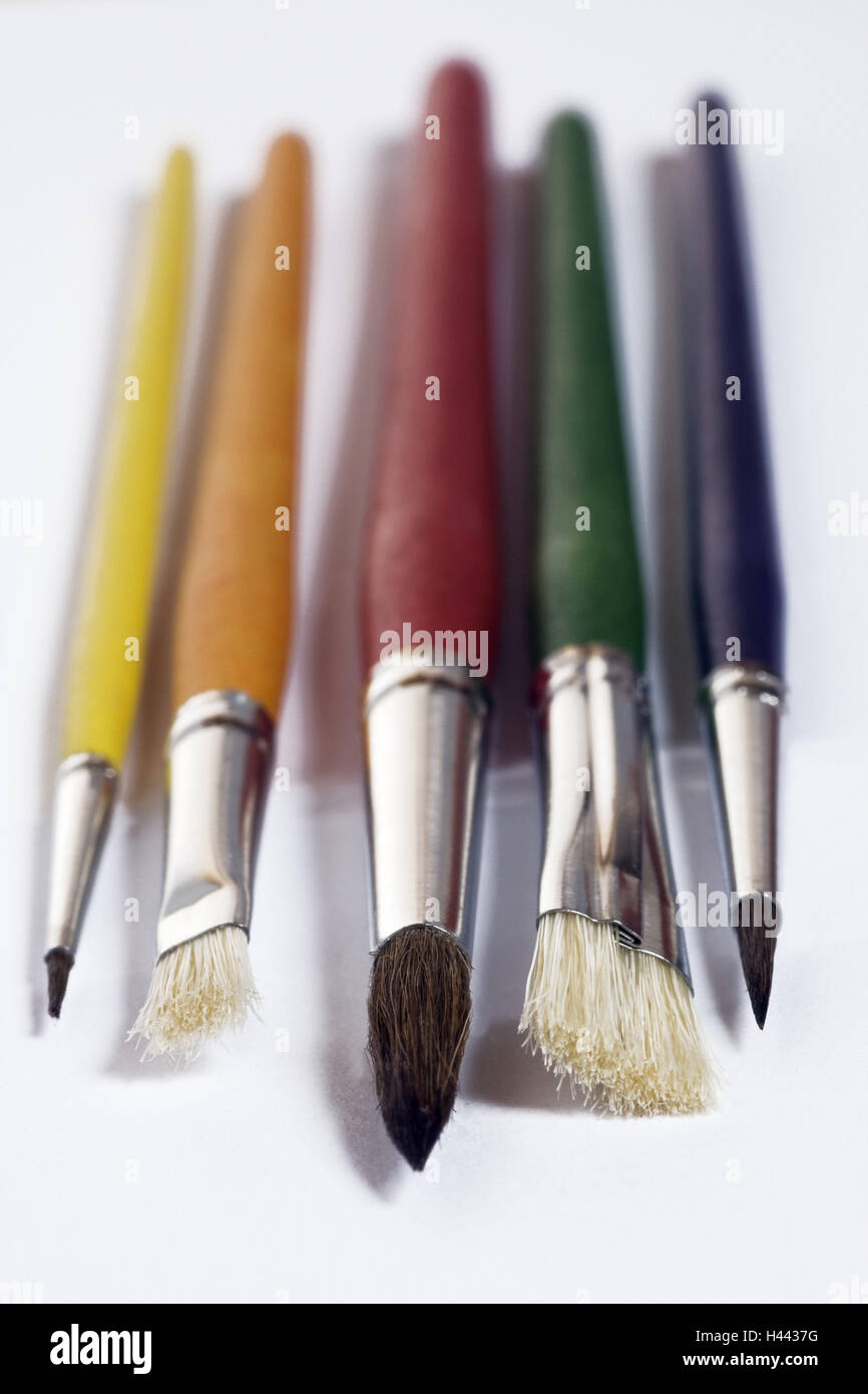 Different brush sizes hi-res stock photography and images - Alamy