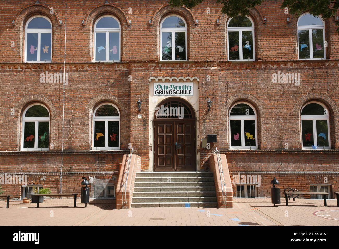 Germany, Saxony-Anhalt, Gardelegen, elementary school, facade, detail ...