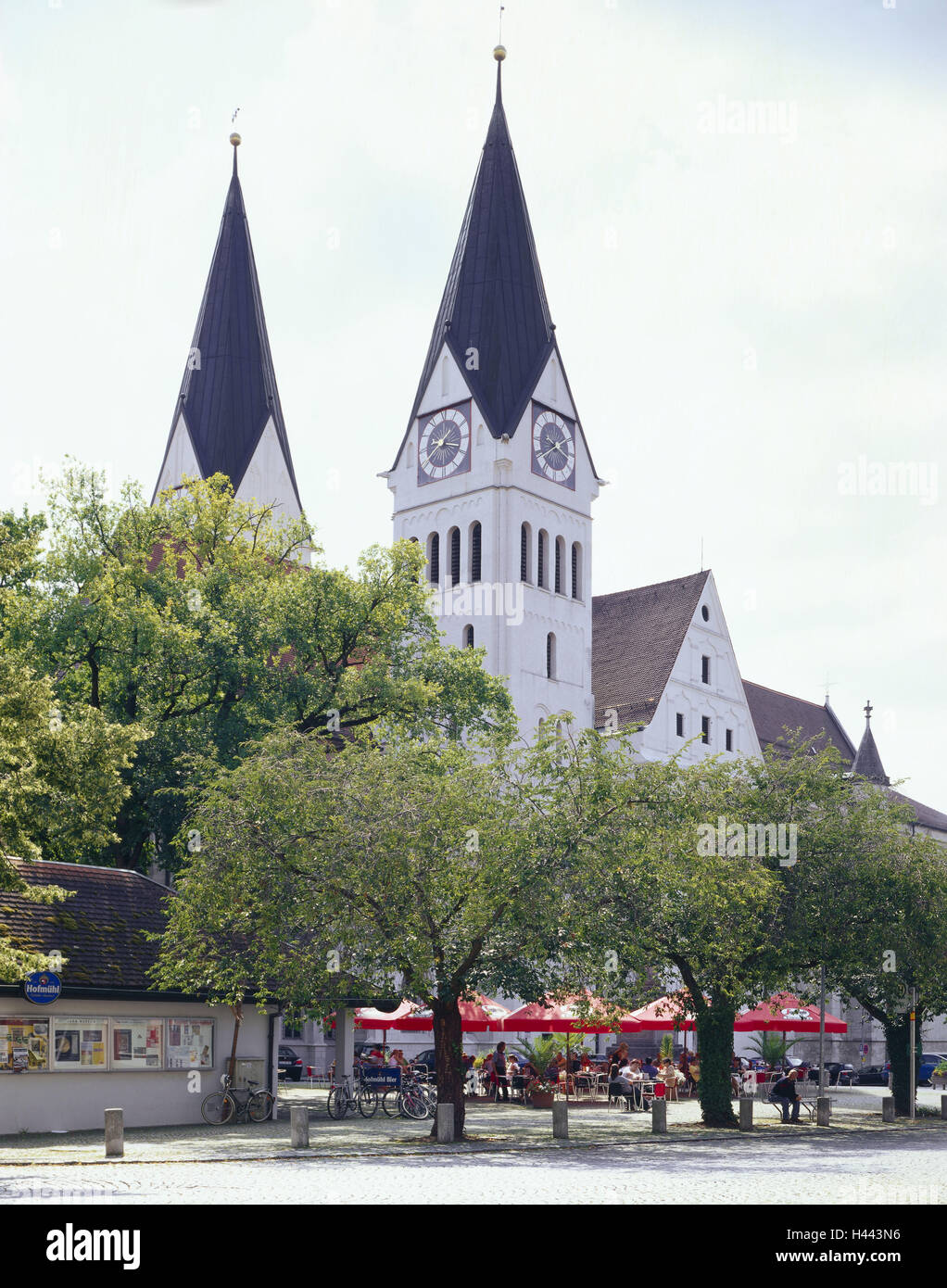 Germany, Bavaria, Eichstatt, Domplatze, cathedral, street cafe, town ...