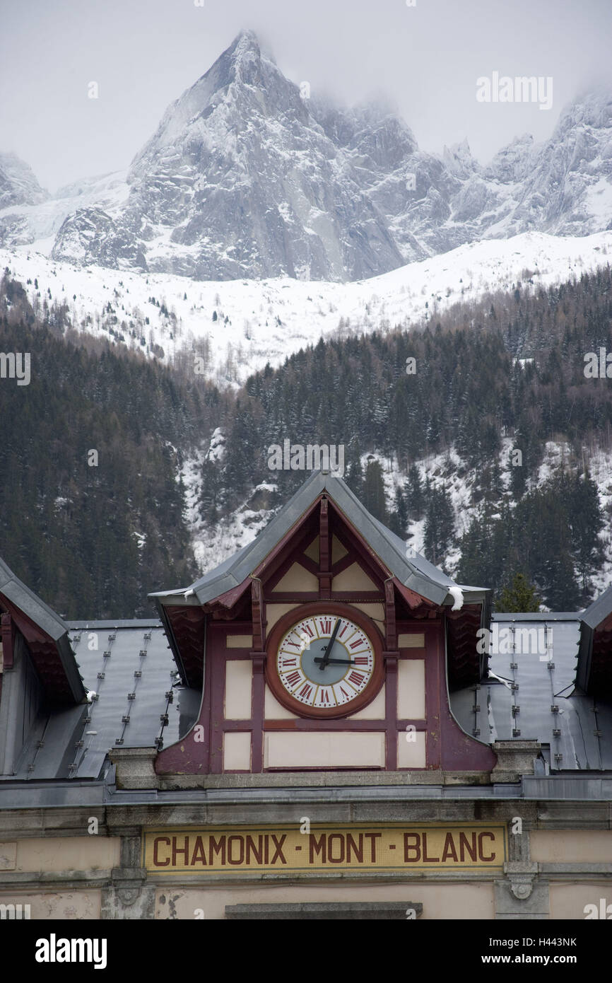Railway station in Chamonix, Haute-Savoie, France Stock Photo - Alamy