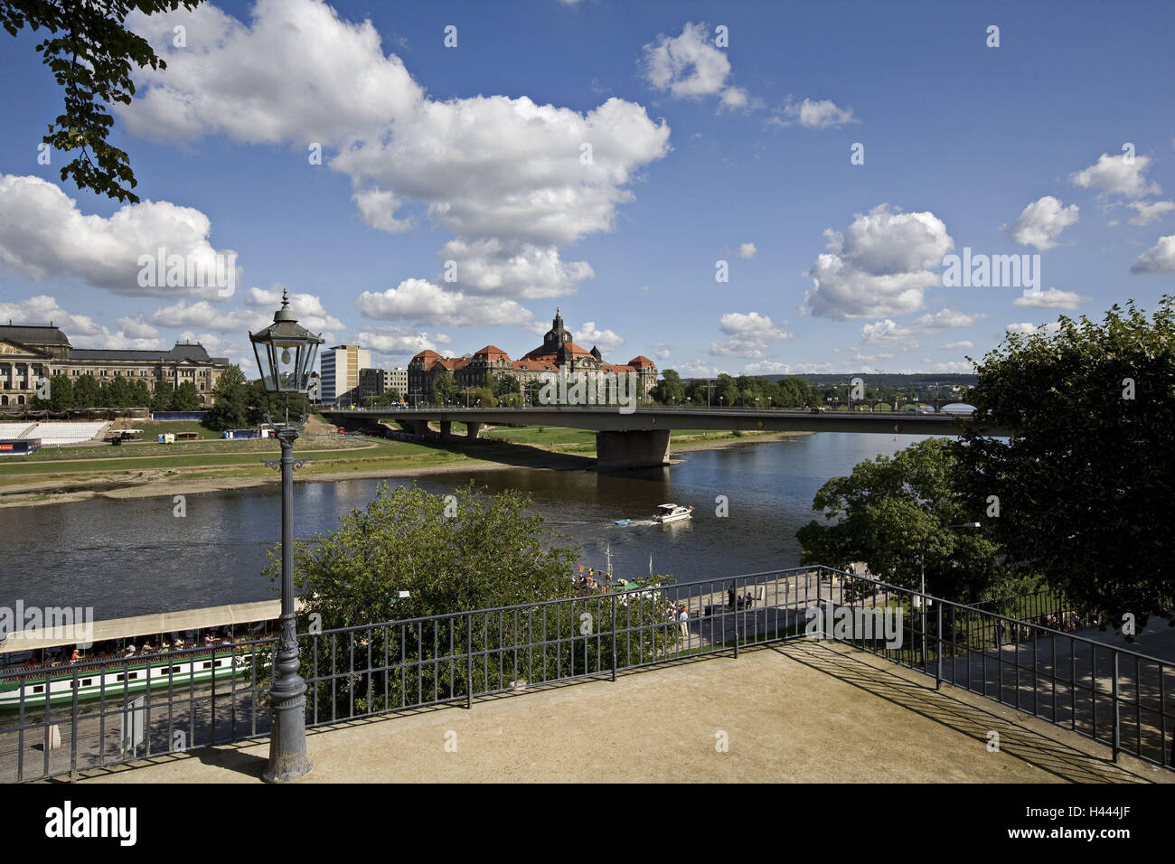 Alberts bridge hi-res stock photography and images - Alamy