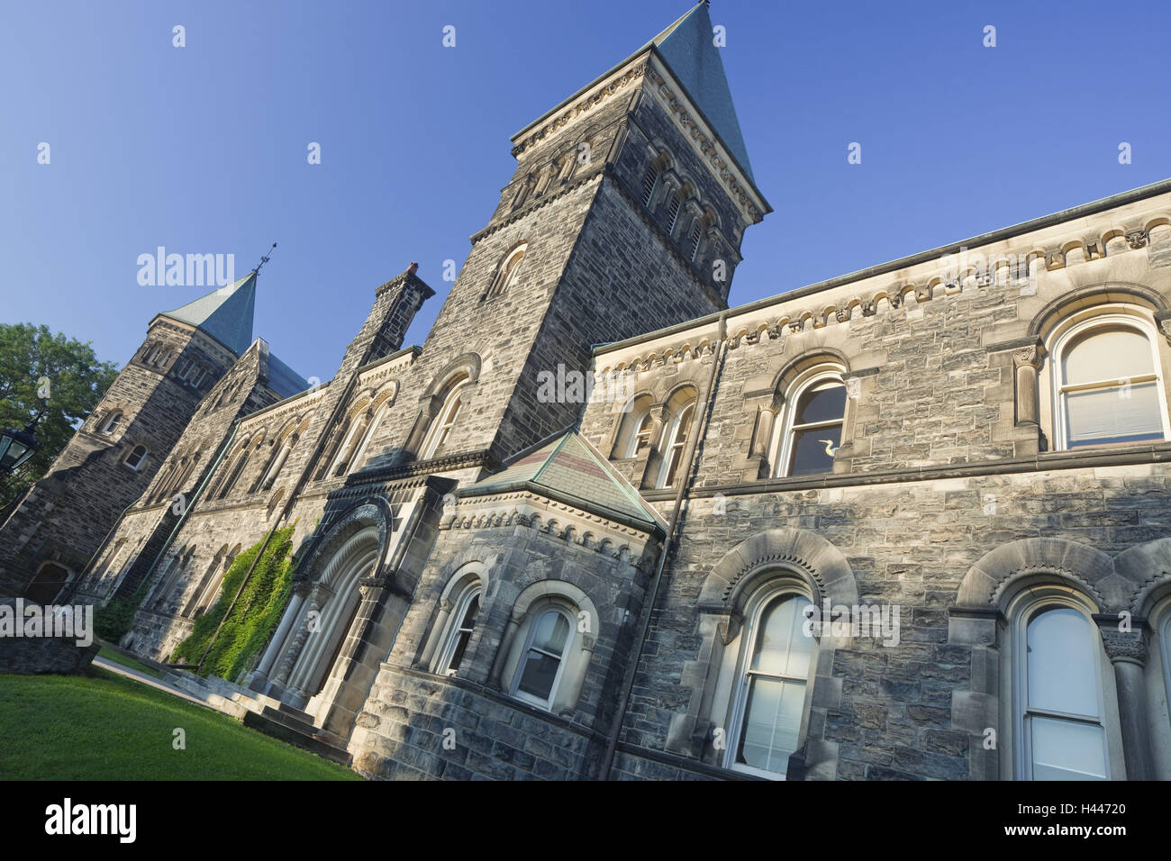 University of toronto ontario hi-res stock photography and images - Alamy