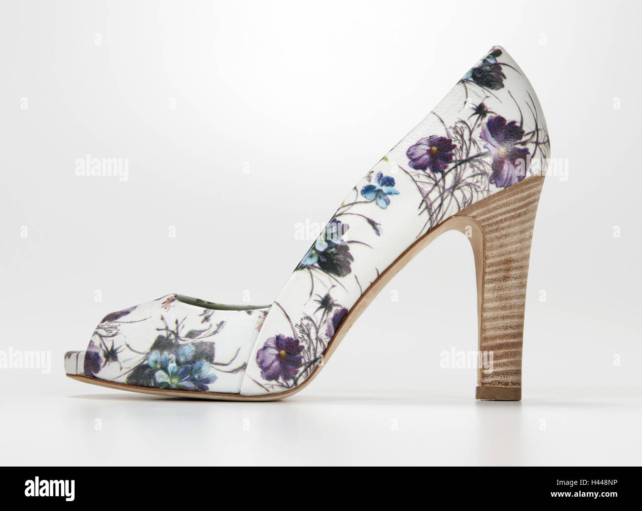 Stiletto pumps hi-res stock photography and images - Alamy