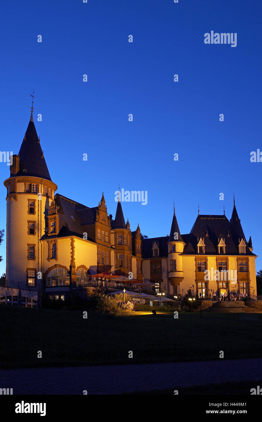 Germany, Mecklenburg lowland plain full lakes, Shutting, castle hotel ...