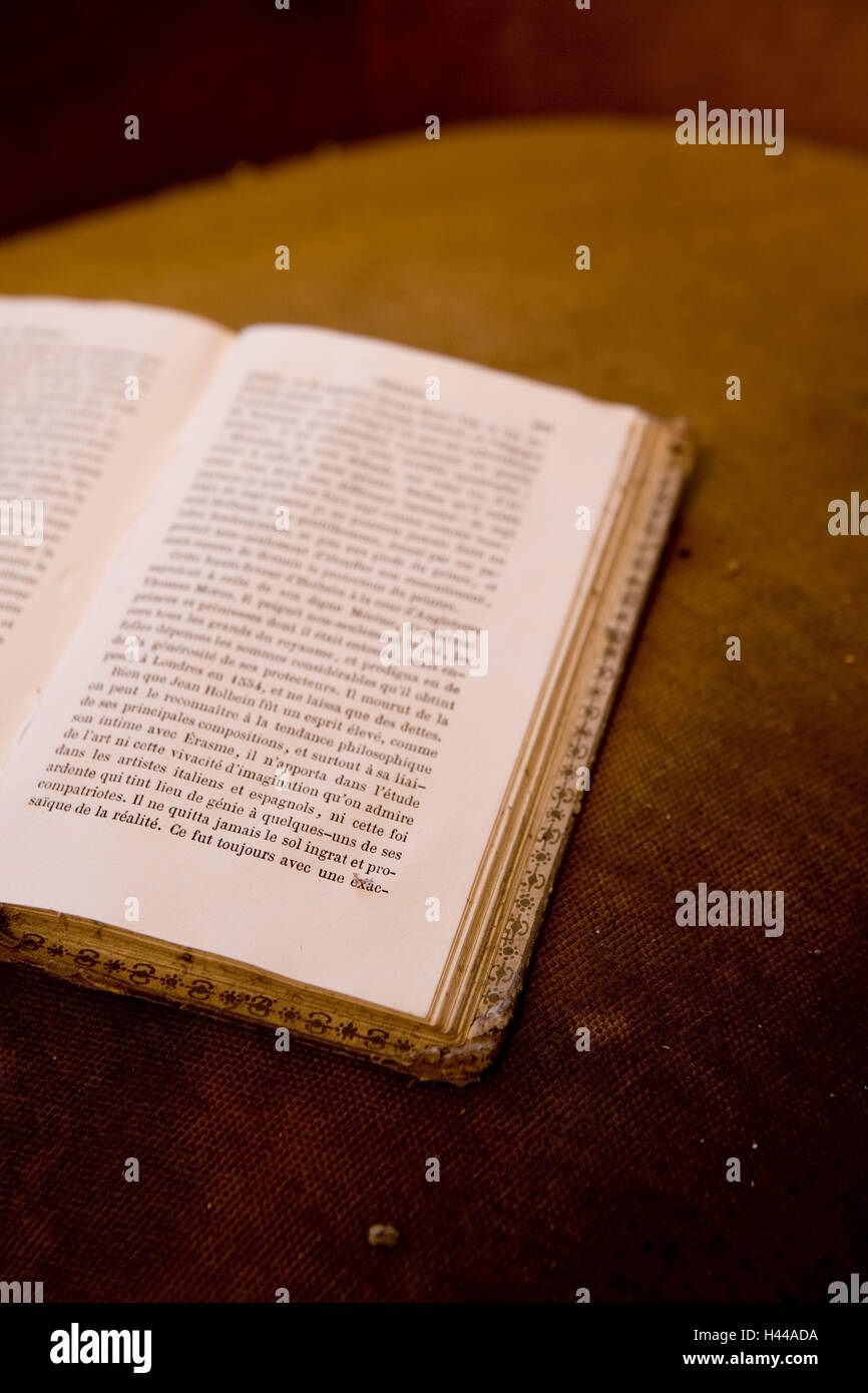 The floor book chair hi-res stock photography and images - Alamy