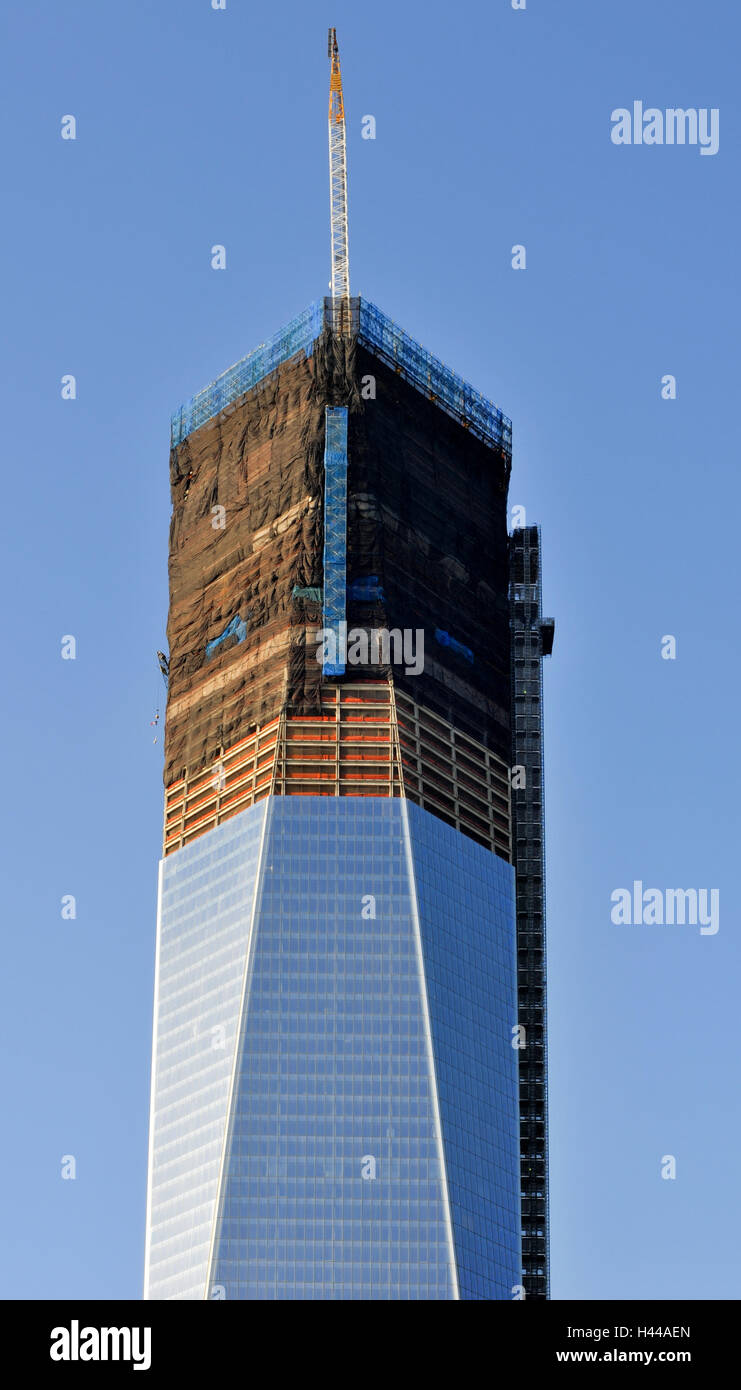 One World Trade Center (Freedom Tower) under construction in New York ...
