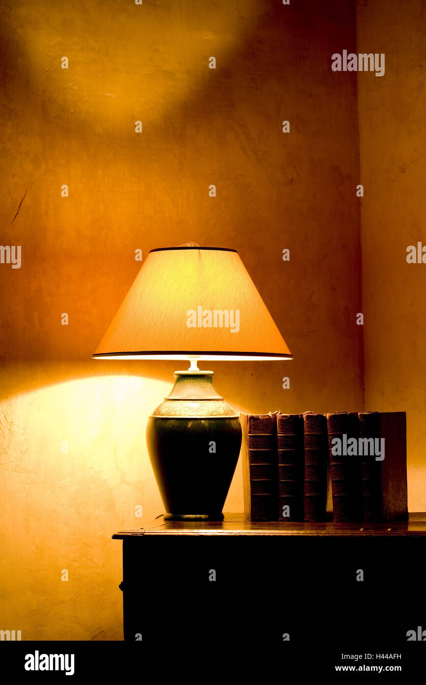 Books lamp hi-res stock photography and images - Alamy