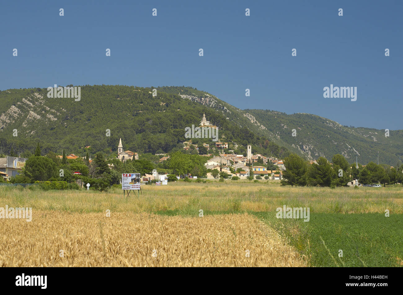 Poor churches hi-res stock photography and images - Alamy