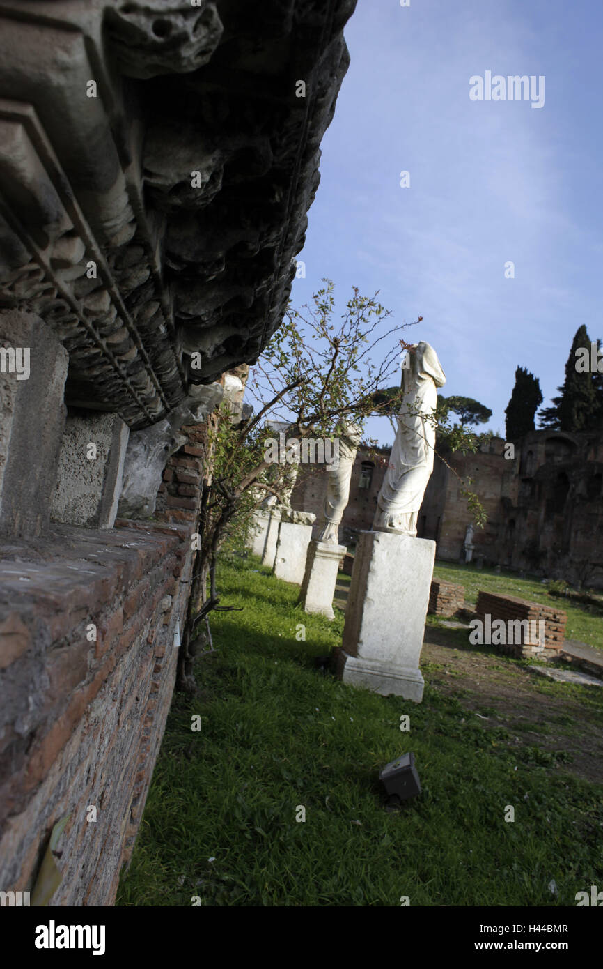 Italy, Rome, forum Romanum, statues Stock Photo - Alamy
