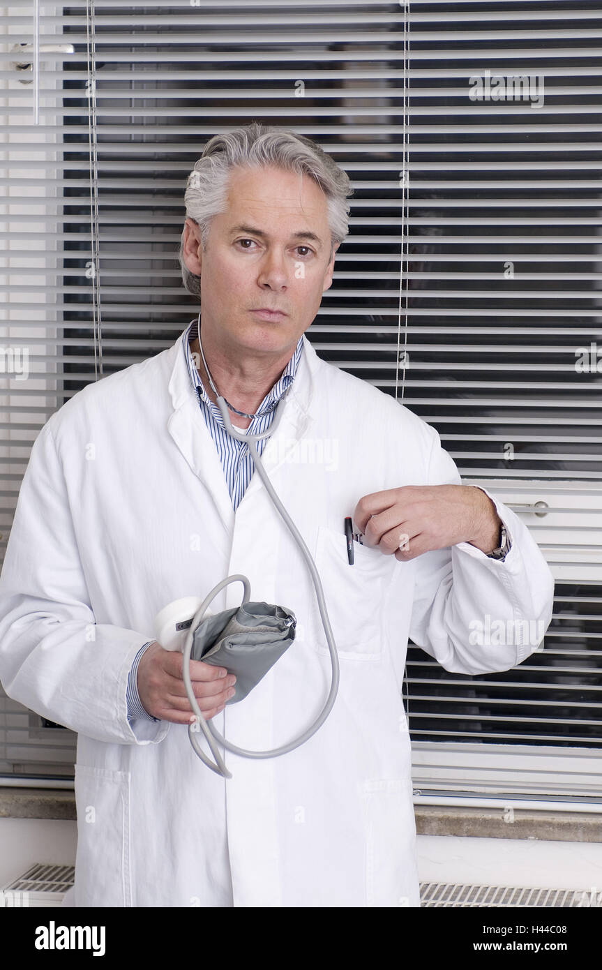 Doctor, blood pressure measuring instrument, seriously, half portrait ...