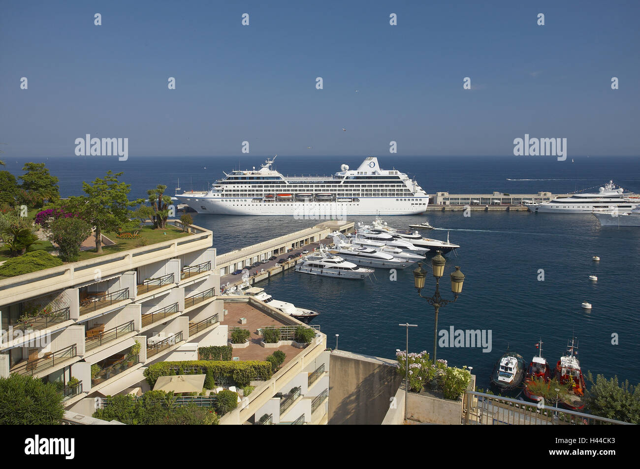 Monaco, Monte Carlo, harbour, cruise ship Stock Photo - Alamy