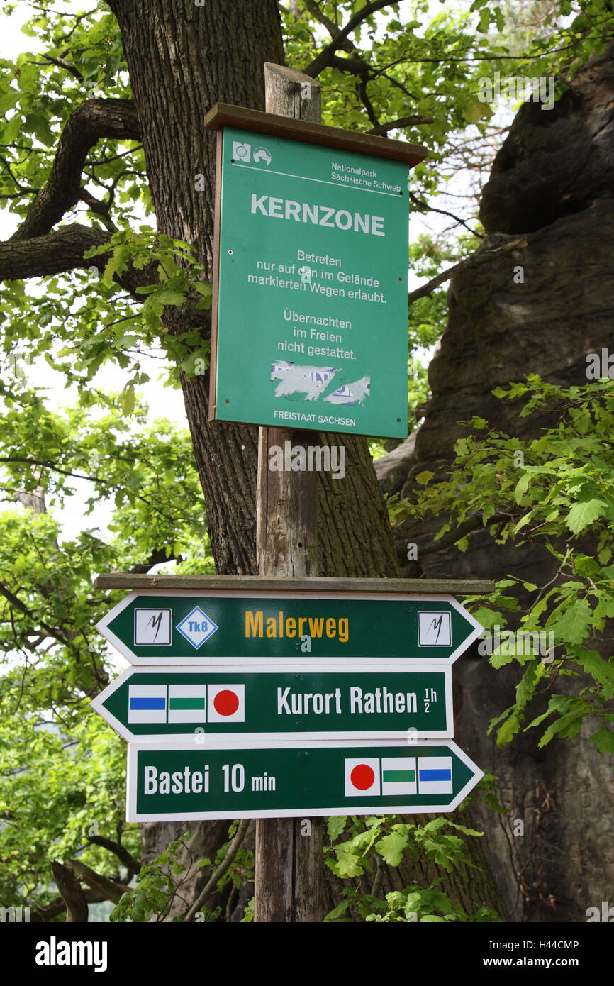 Germany, Saxon Switzerland, Elbsandsteingebirge, wood, signpost Stock ...