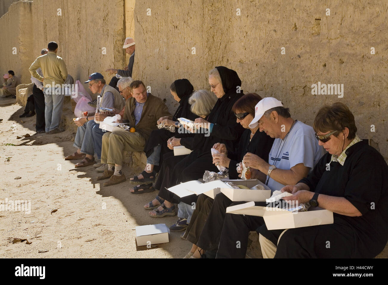 Saudi Arabia, province Tabuk, Taima, tourist, lunch break Stock Photo ...