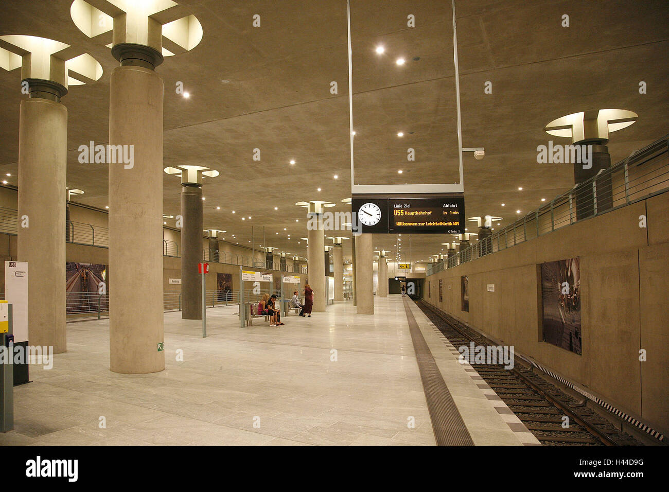 Berlin underground hi-res stock photography and images - Alamy