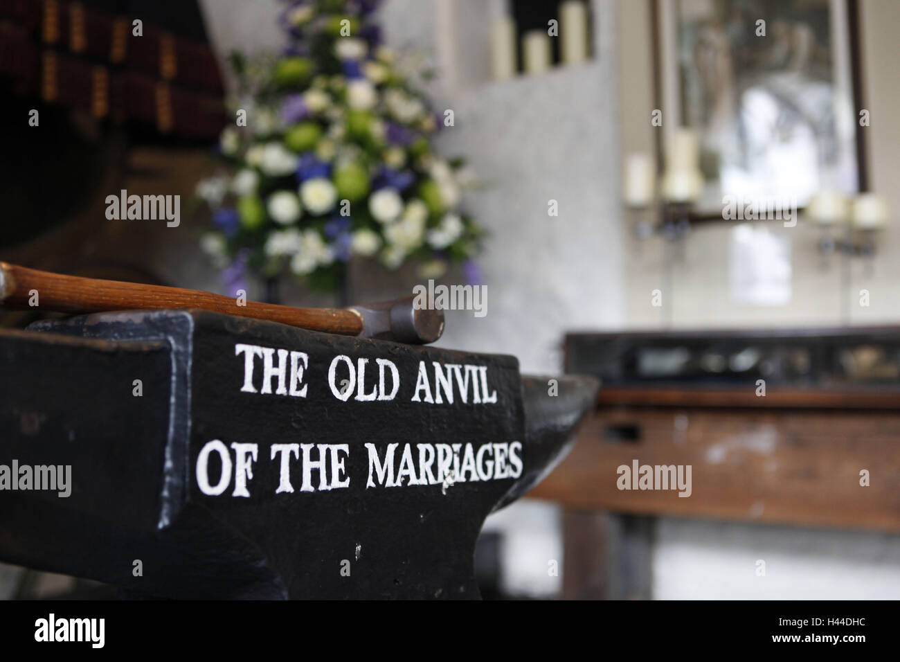 Marriage anvil hi-res stock photography and images - Alamy