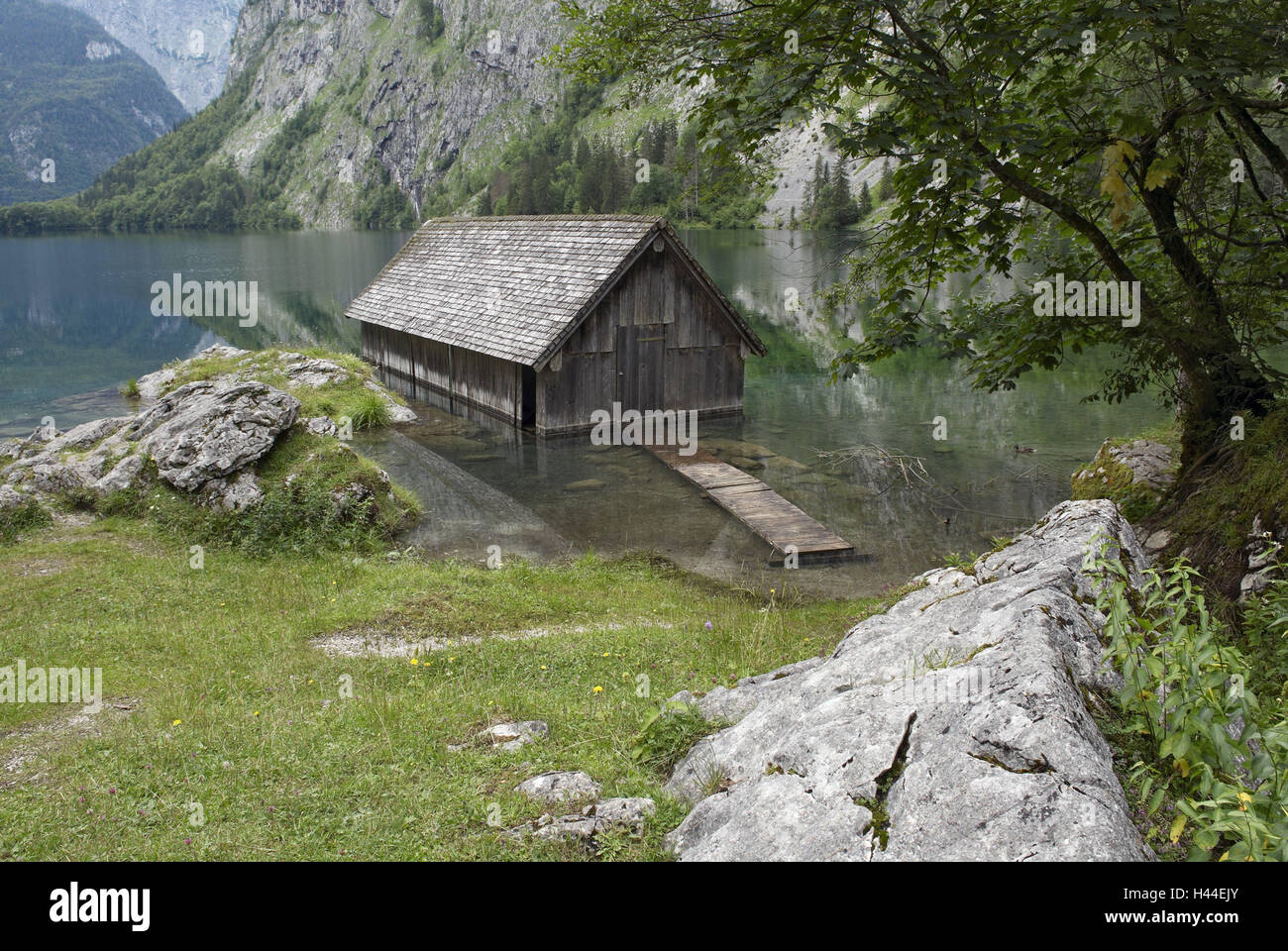 Lake, mountain, wooden house, bridge, trees, water, mirroring, Germany ...