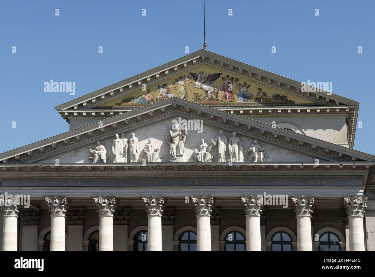 Theatre facade hi-res stock photography and images - Alamy