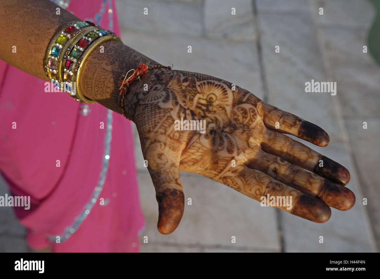 Indian woman in agra hi-res stock photography and images - Alamy