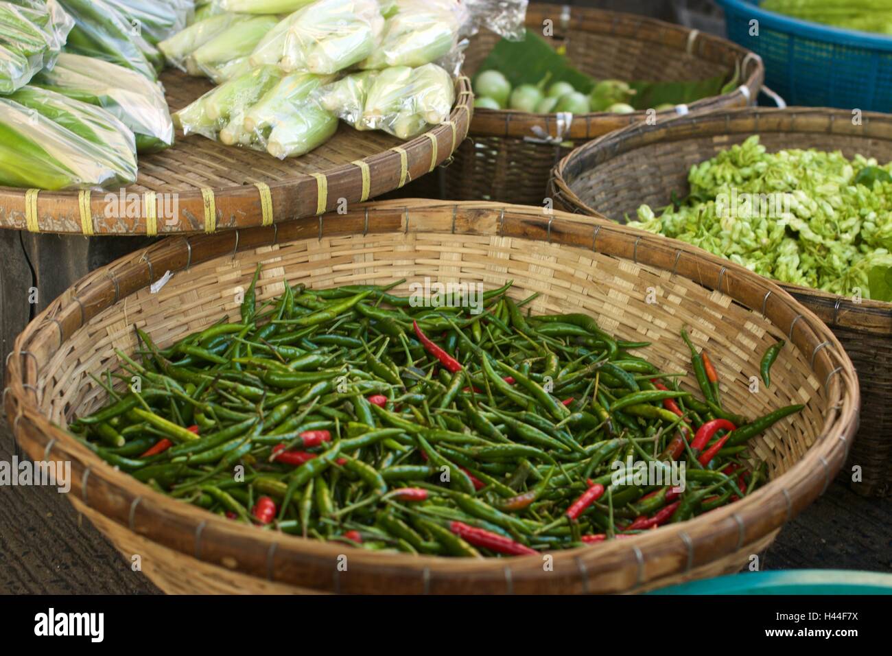 Chilli Padi, Bird's Eye Chilli, Bird Chilli, Thai pepper on Threshing ...