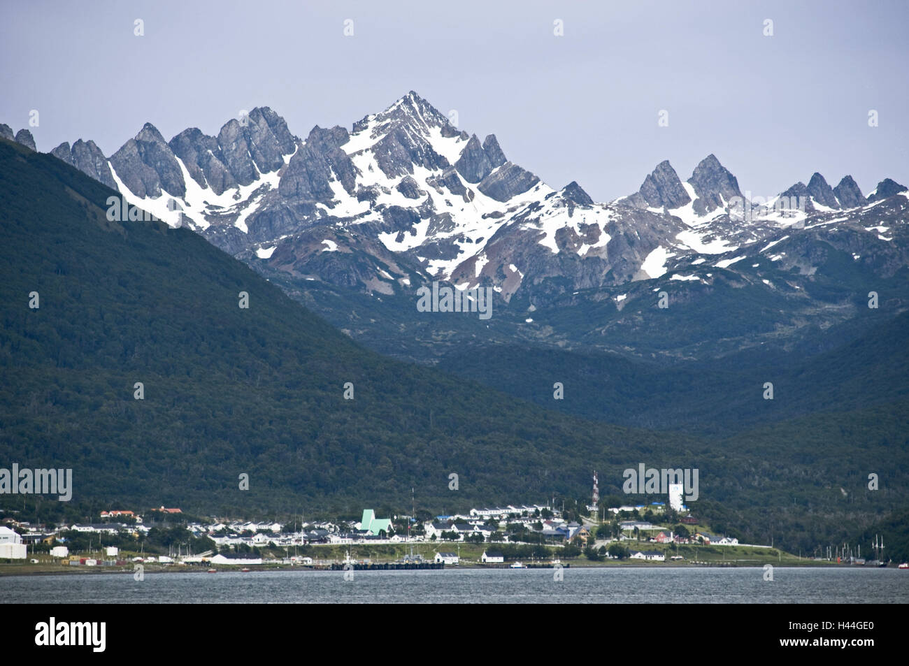 Fuego naval hi-res stock photography and images - Alamy